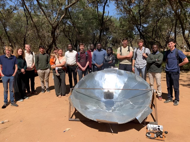VLIR-UOS project Solar cookers for all helpt Congolese gezinnen ...
