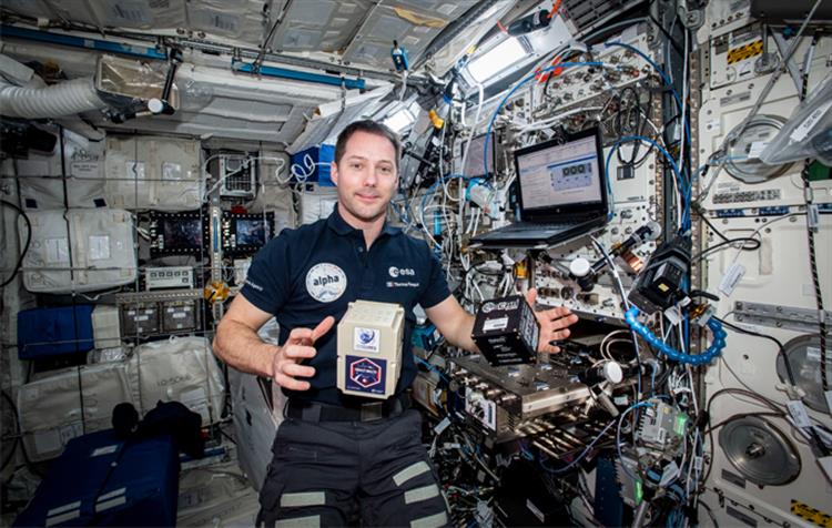 Magnetometer OSCAR-QUBE installed in space station ISS- UHasselt
