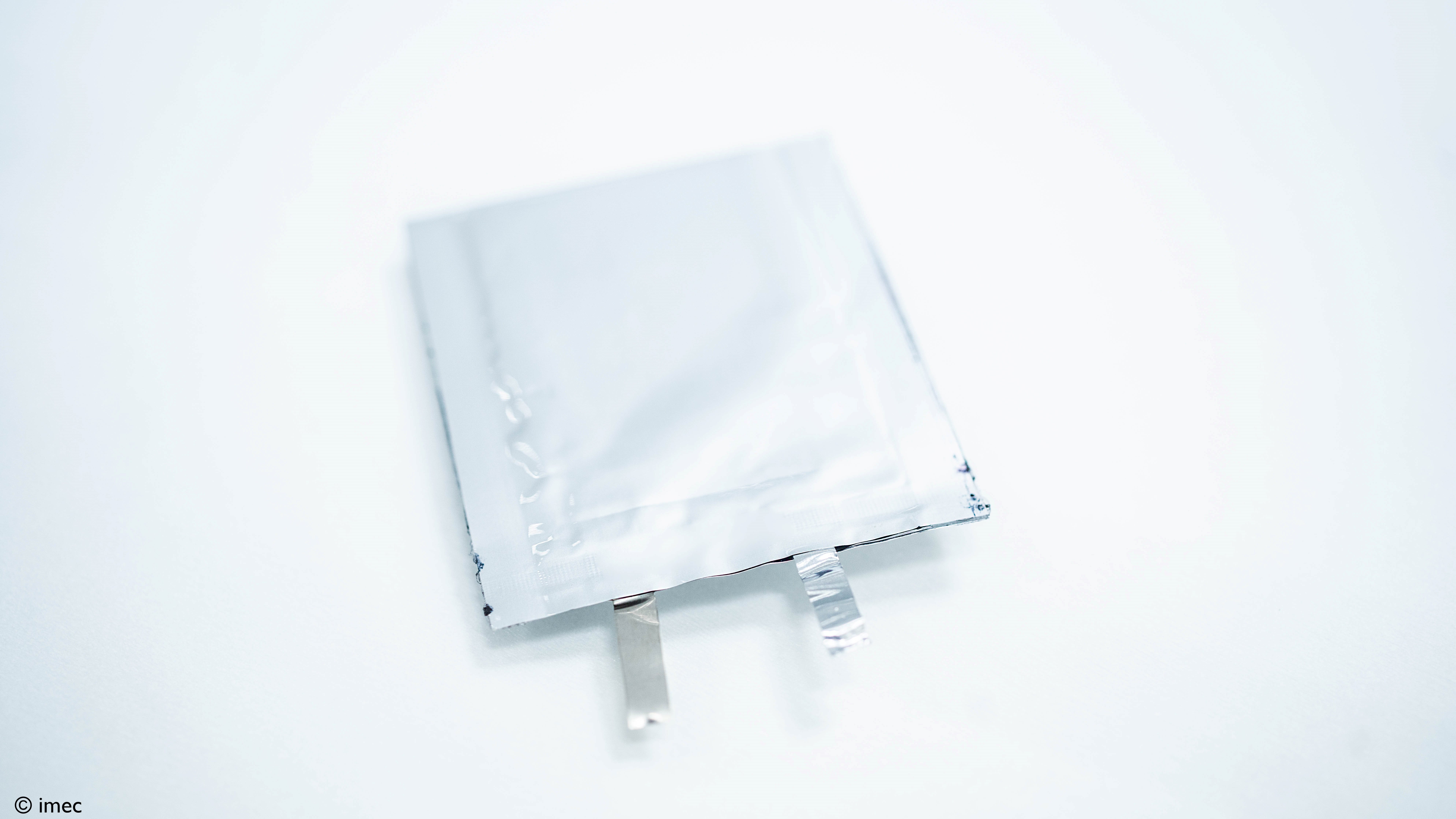 Solid-state battery prototype combines high energy density with cost ...