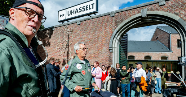 Faculteit Architectuur en Kunst huldigt feestelijk het begijnhof in ...